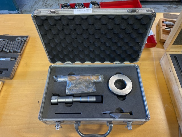 Three-point micrometer (30-40mm) - PS Auction - We value the future ...