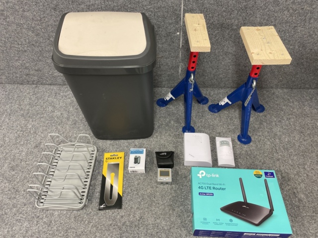 Various shop equipment Router, Work pallet, Pallet trestles etc - PS ...