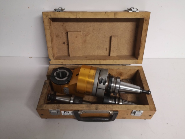 Angle milling head Dinox BT-40 - KAG30 - 195 - PS Auction - We value the future - Largest in net ...