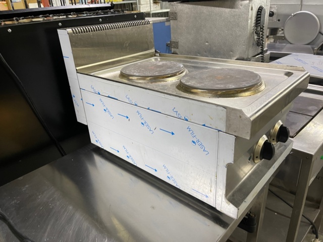 Restaurant stove 2 plates, bench model - PS Auction - We value the ...