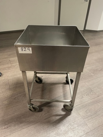 Rostfri vask på hjul - Auktioner online - Nätauktioner ...