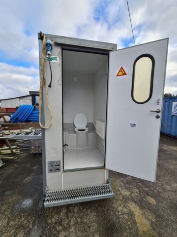 Danfo toilet cabin model T-500 - PS Auction - We value the future ...