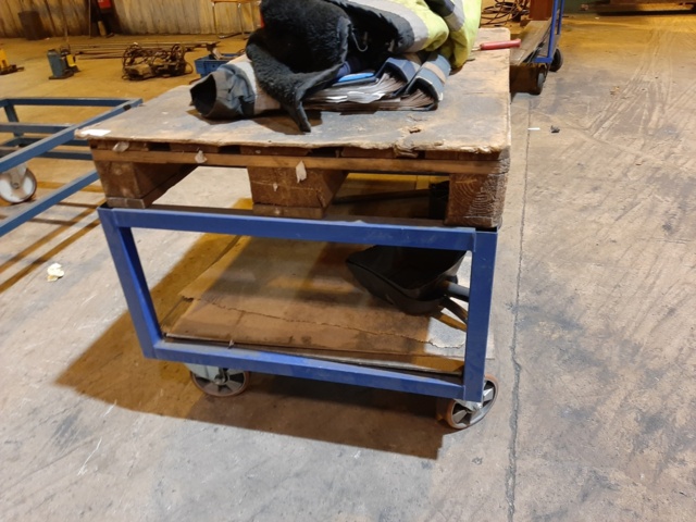 Pallet rack on wheels - PS Auction - We value the future - Largest in ...