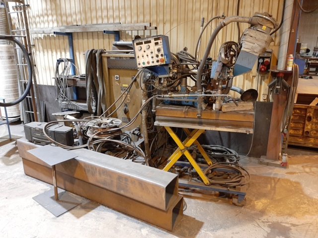 Powder arc welder Subarc A2 on trolley, with tractor, ESAB power source ...