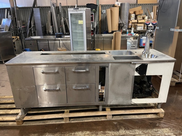 Bar cooler with 4 drawers, cooling trough, ice box and double tap - PS ...