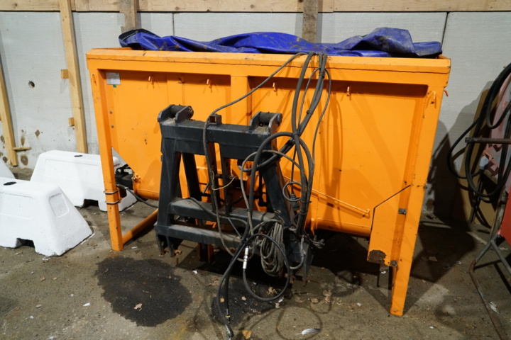 Saltspridare Traxos S12T - VCX-490 - Auktioner online - Nätauktioner ...