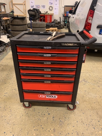 Verktygsvagn KS Tools Racing Line inkl. innehåll - Auktioner online ...
