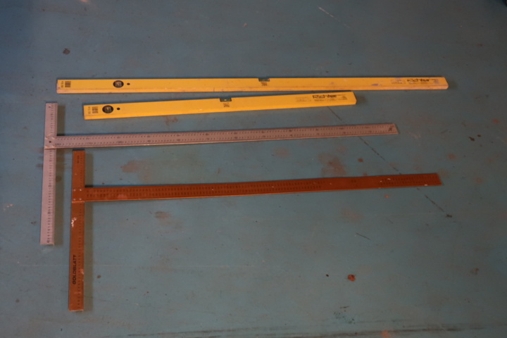 2 gypsum rulers and 2 spirit levels, Richter - PS Auction - We value ...