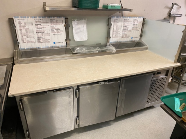 Pizza bench with cooling trough - PS Auction - We value the future ...