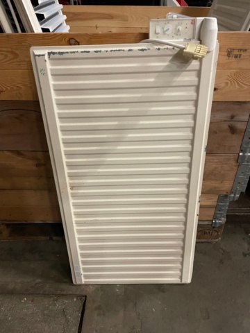 Pallet with electric radiators - PS Auction - We value the future ...