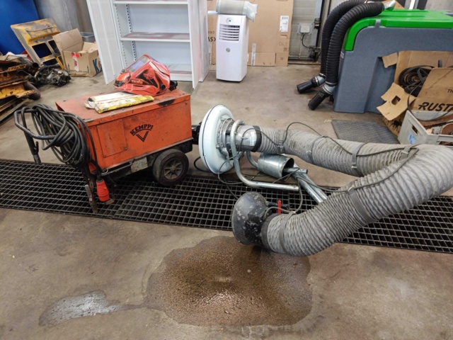 Stick welding & Portable Extraction - PS Auction - We value the future ...