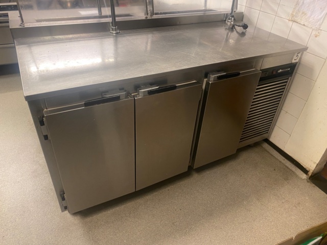 Cooling bench - PS Auction - We value the future - Largest in net auctions