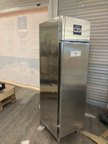 Metos refrigerator Net volume 388 liters - PS Auction - We value the ...