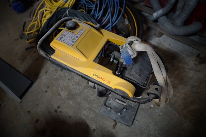 Vibratory ram Wacker Neuson BS50-2 - PS Auction - We value the future ...