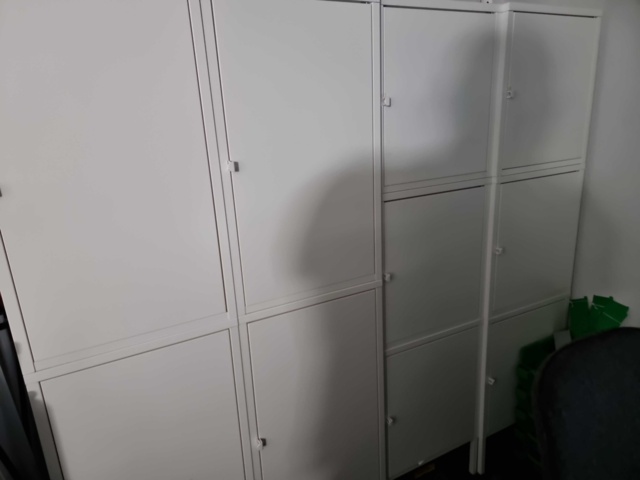 4 cupboard units - PS Auction - We value the future - Largest in net ...