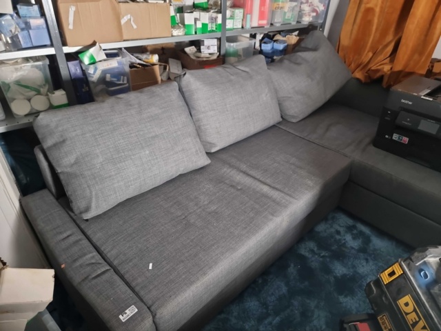 Sofa - PS Auction - We value the future - Largest in net auctions