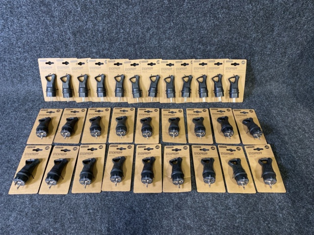 30 plugs with grip ring - Earthed - PS Auction - We value the future ...