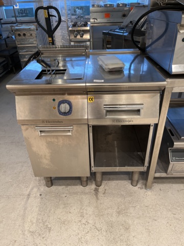 Frying bench, Electrolux - PS Auction - We value the future - Largest ...