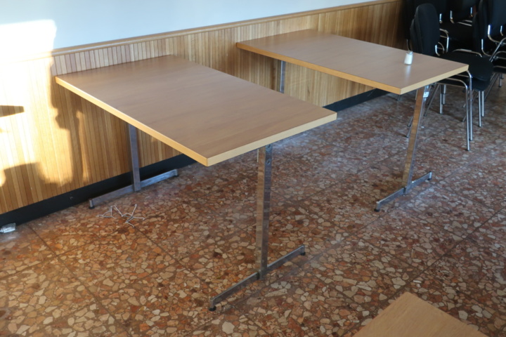 10 tables - PS Auction - We value the future - Largest in net auctions