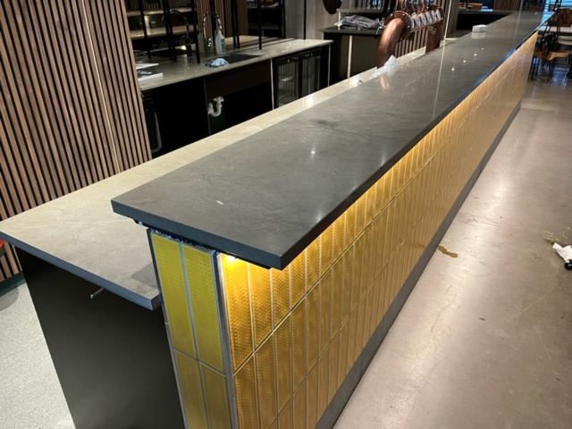 Bar counter, L-shaped - PS Auction - We value the future - Largest in ...