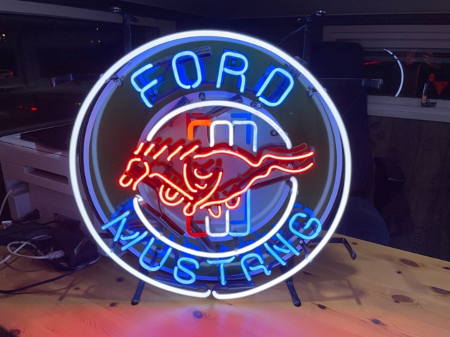 New Ford Mustang neon sign - PS Auction - We value the future - Largest ...