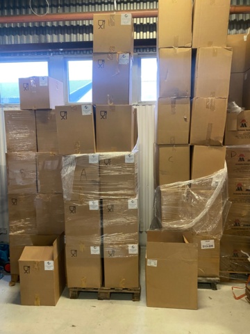 Batch of disposable items etc - PS Auction - We value the future ...