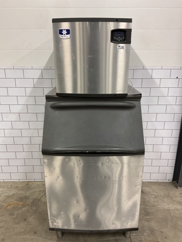 Larger Ice Maker Manitowoc B570 - PS Auction - We value the future ...