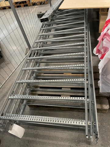 Cable ladders 6 meters, 4 pieces - PS Auction - We value the future ...