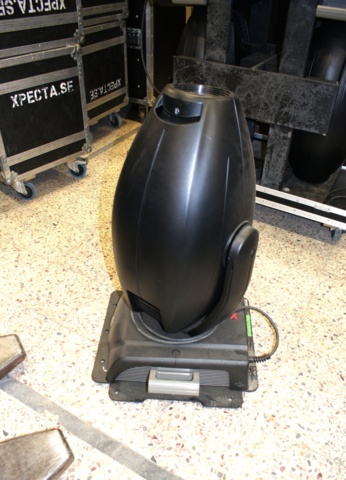 High End X-Spot Moving heads - 4 case x 2st - Auktioner online ...