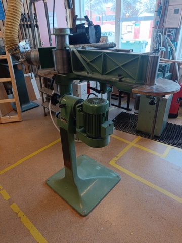 Vertical belt polishing machine Carsten u-600 - PS Auction - We value ...
