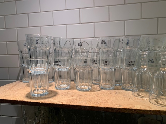 Div glass. mugs, plates, cutlery etc - PS Auction - We value the future ...