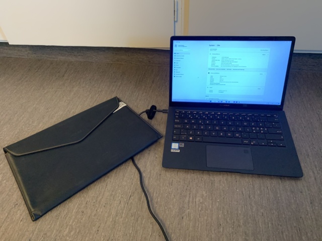 Laptop Asus ZenBook (Intel i5 1.8GHz/8GB/Win11) - PS Auction - We value ...