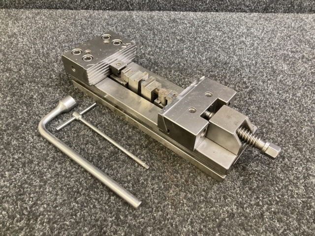 Machine vise Gerardi 150 mm - PS Auction - We value the future ...