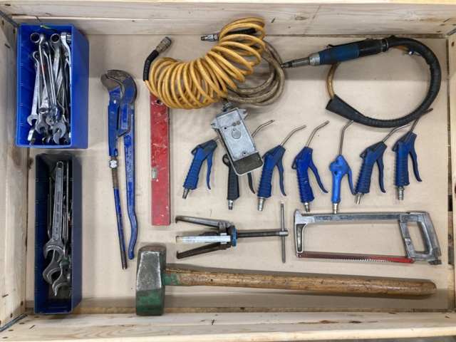 Hand tools - PS Auction - We value the future - Largest in net auctions