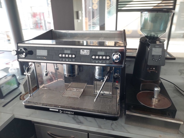 ONYX Pro espresso machine and Pulse coffee grinder - PS Auction - We ...