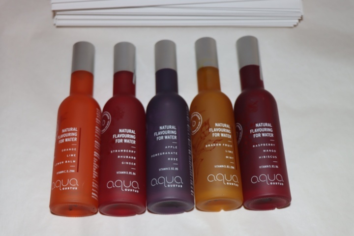 1700 st Flaskor Aqua Gustus 50ml - Auktioner online - Nätauktioner ...