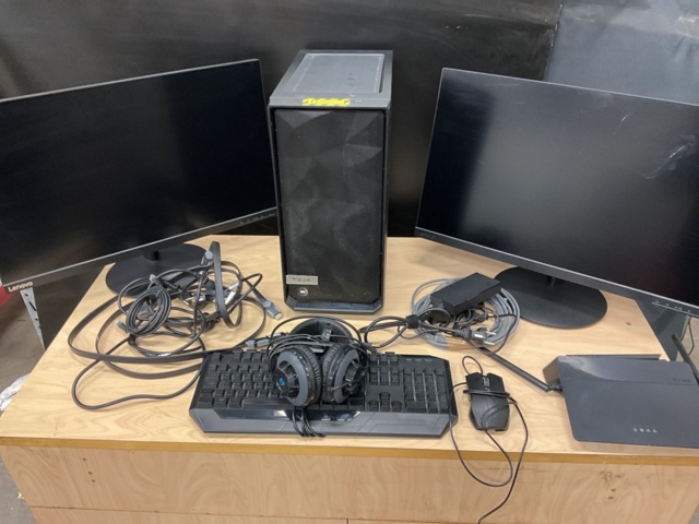 Gaming computer with 2 screens - PS Auction - We value the future ...