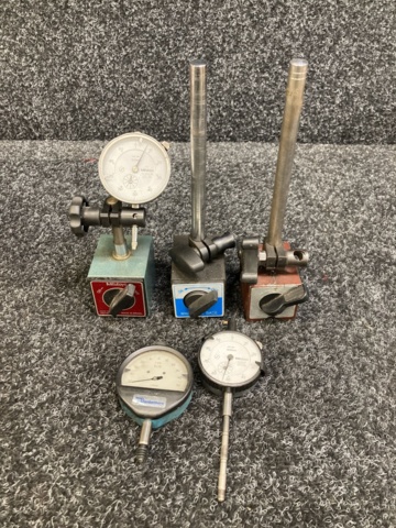 Universal stand and indicator clocks - PS Auction - We value the future ...