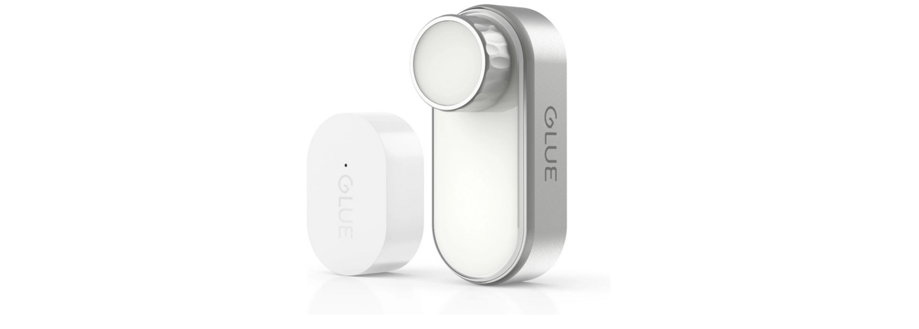 Door lock with associated hub GLUE Smart Lock Pro 3rd Gen - PS Auction ...