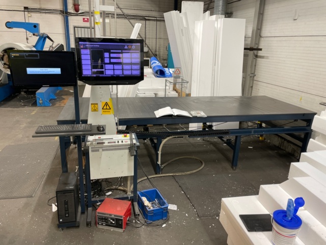 CNC CUT2930S for cellular plastic - PS Auction - We value the future ...