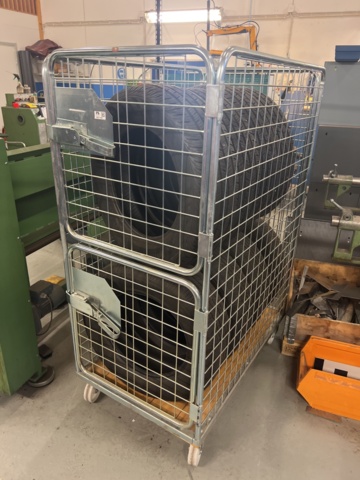 Grid trolleys, 2 pieces - PS Auction - We value the future - Largest in ...