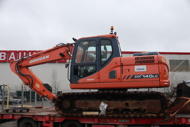 Tracked excavator Doosan DX 140 LC - PS Auction - We value the future ...