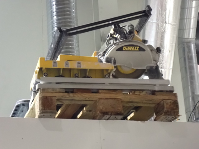 Water saw De Walt with stand - PS Auction - We value the future ...