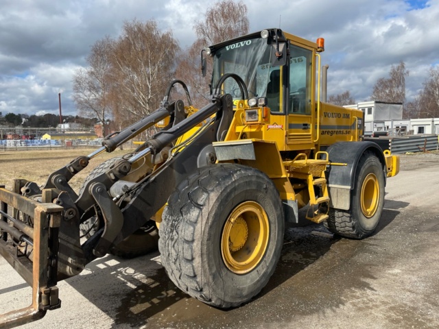 Wheel loader Volvo L120 - PS Auction - We value the future - Largest in ...