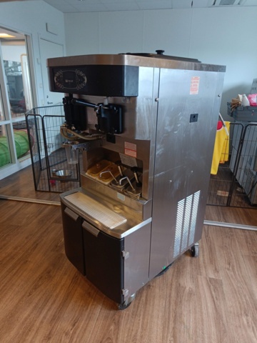 Ice cream maker Taylor C606-58 - PS Auction - We value the future ...