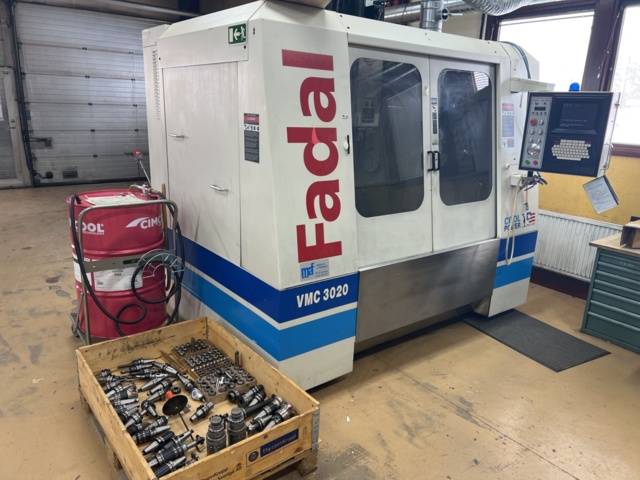 FADAL VMC 3020 CNC vertical multi-operation machine - PS Auction - We ...