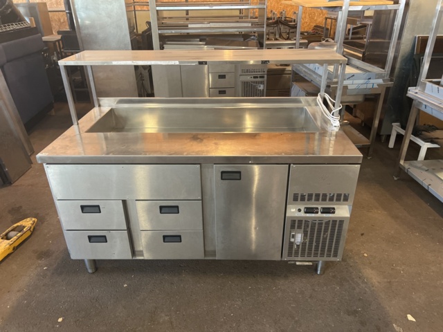 Cooling bench with 4 drawers, 1 cupboard, cooling well and relief shelf ...