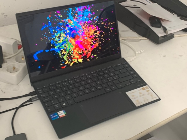 Laptop Asus Zenbook - PS Auction - We value the future - Largest in net ...