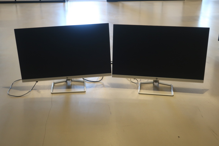 2 computer monitors 27", HP 27fw - PS Auction - We value the future ...