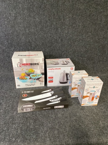 Set of household items - PS Auction - We value the future - Largest in ...